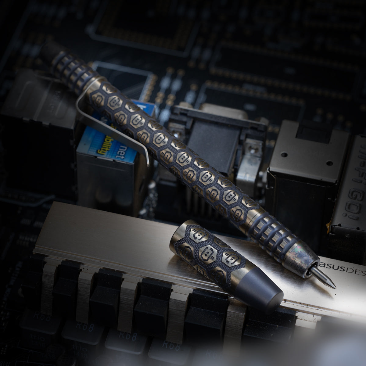 Titanium TechLiner Grid Pen -- Güthing Robot LE (FallOut TRD / Bronze ...