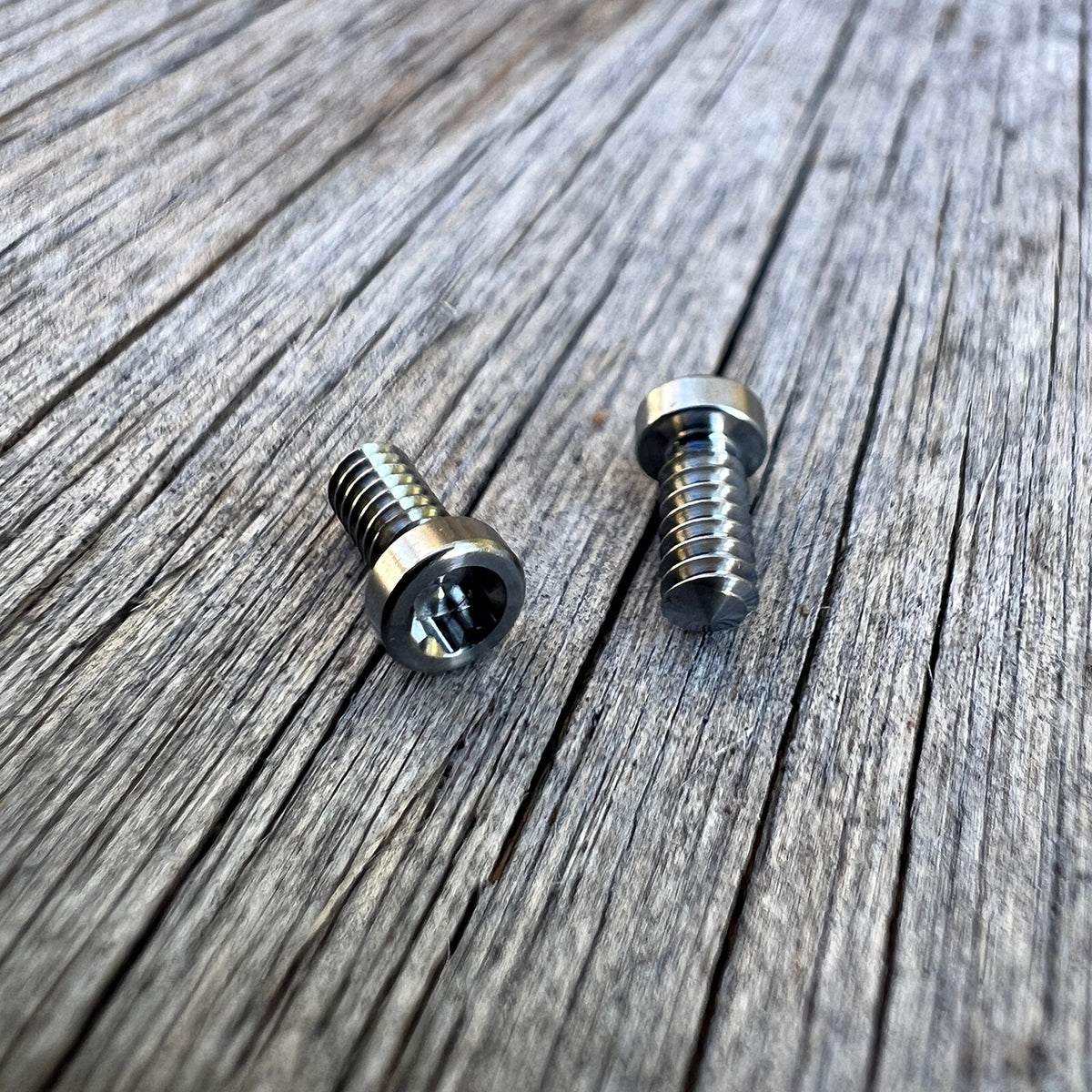 Ti2 Torch Clip Screw Set -- 2x Titanium (Machined) – Ti2 Design